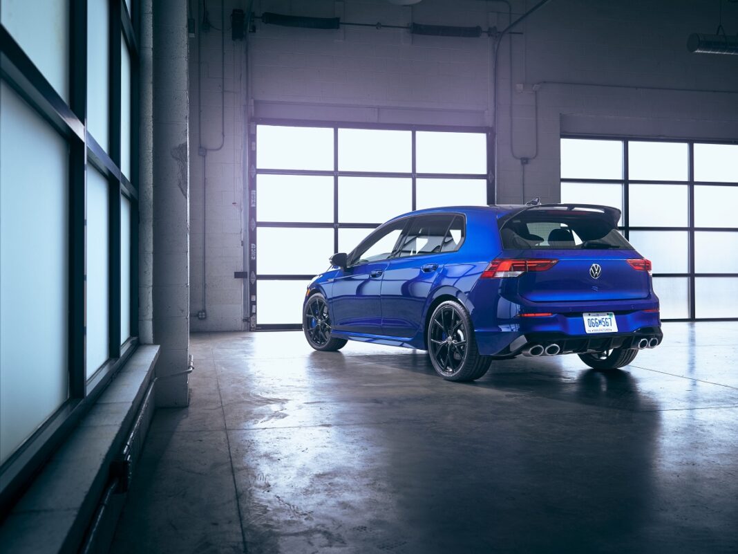 Volkswagen presentó el muy esperado "Golf R 20th Anniversary Edition"